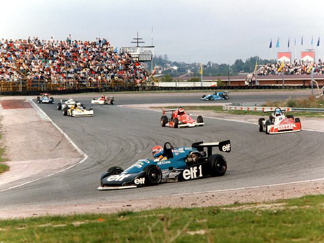 LIVING IN THE FAST LANE - Signatureoman