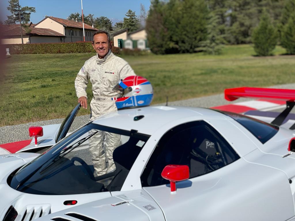 LIVING IN THE FAST LANE - Signatureoman