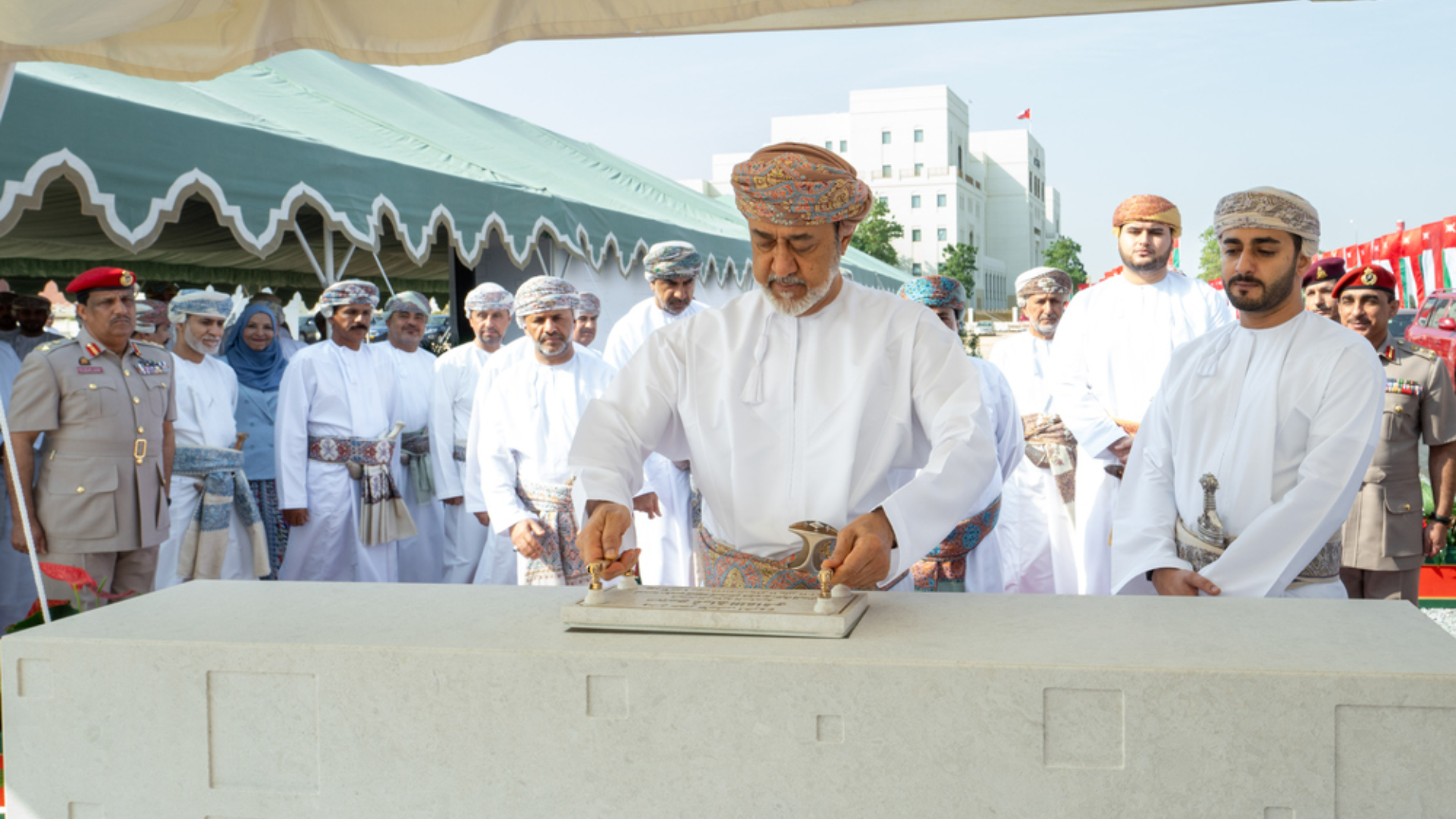 His Majesty the Sultan Lays the Foundation Stone for Oman Cultural ...